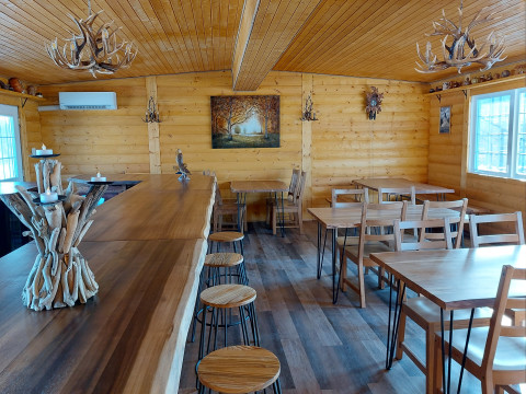 Rustic Clubhouse/studio with a cottage feel, DUNDAS | Off-Site | Peerspace