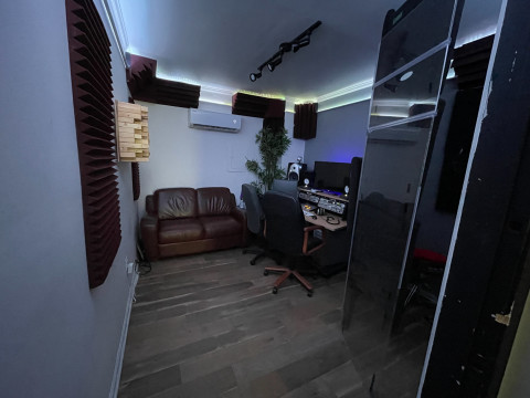 Sleek Recording Studio B, Virginia Beach, VA | Production | Peerspace