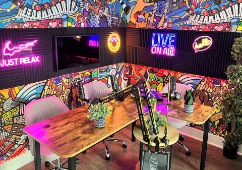 Newly Decorated Photoshoot & Podcast Recording Studio in Quiet ...