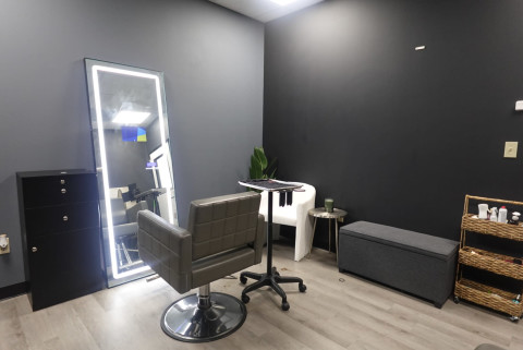 Private Salon Studio perfect for creating content, sandy springs, GA ...