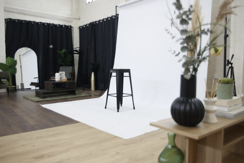 Multi-Backdrop Studio, Essex | Production | Peerspace