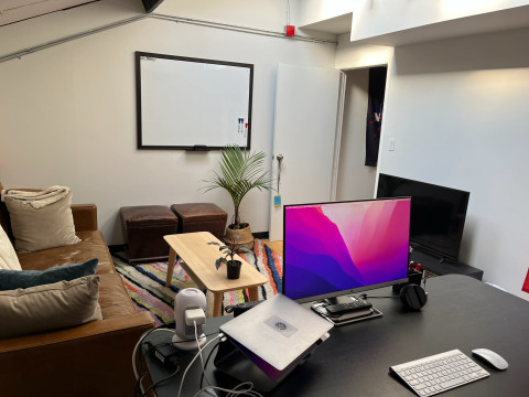 Multi-Level Studio Loft in Downtown, Toronto | Off-Site | Peerspace