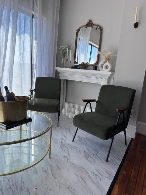 Downtown Studio Space with Endless Natural Light + Skyline View ...