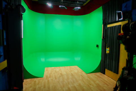 Green Screen Cyc Wall Studio, Orlando, FL | Production | Peerspace