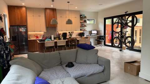 Muscle Mansion | Modern Urban House with Rooftop Austin City Skyline ...