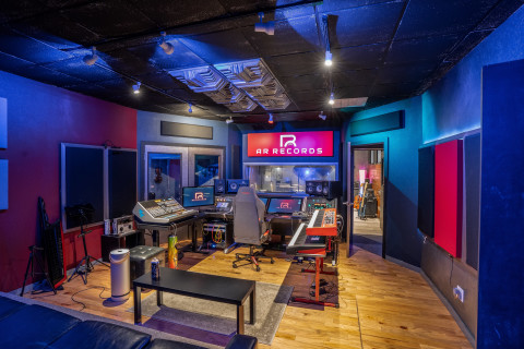 AR Recording Studio | Professional Music Studio in Memorial City ...