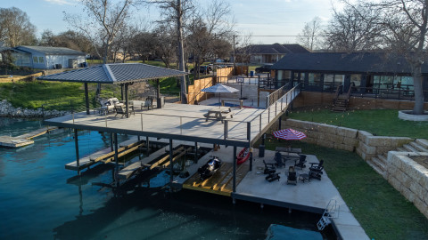 LakefrontHome, Terrace over boat dock-jetski ramp, New Braunfels, TX ...