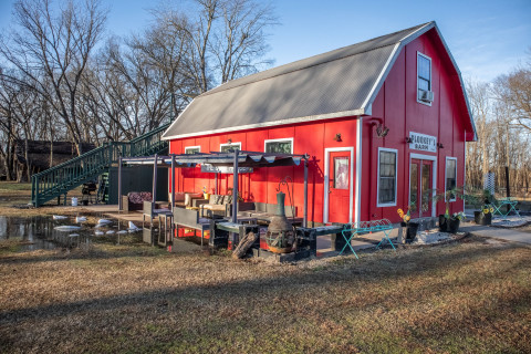 The Barn House | Charming Modern Barn with Expansive Outdoor Event ...