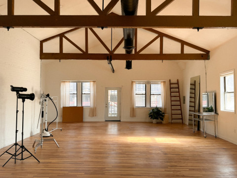 Apex Vaulted Ceiling Creative Loft, Newark NJ, NJ | Production | Peerspace