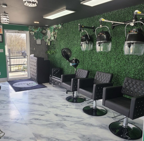 Storefront Space Perfect for your Next Production, Chicago, IL ...