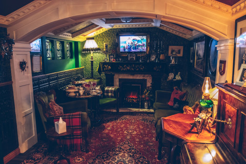 Sheddington Manor - 2 Bedroom Guest House & Cinema, Belfast ...