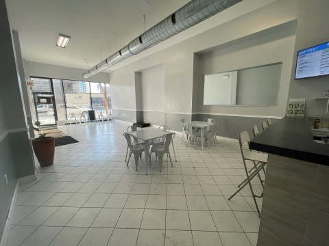 Spacious Industrial Storefront with Natural Lighting, Chicago, IL | Off ...