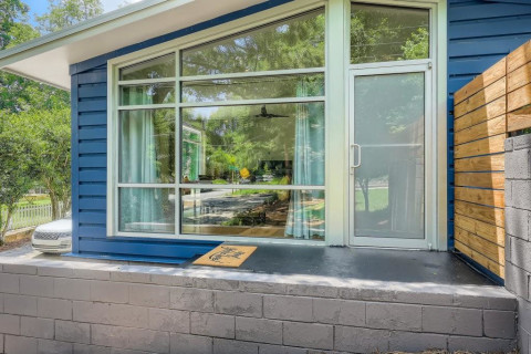 The Little Blue House in Atlanta, Atlanta, GA | Production | Peerspace