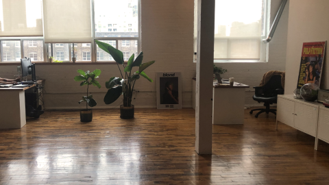 Raw & Refined High-Ceiling Studio with Vintage Vibes, Toronto | Event ...