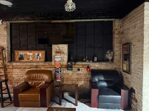 THE SMOKY VAULT | Vintage-Inspired Cigar Lounge – Great for Shoots ...