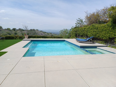 Woah View !! Glamorous outdoor space around pool, garden & mountain ...