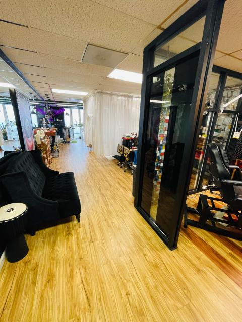 Dom Von Studio - Beautiful, warm and eclectic studio space with great ...