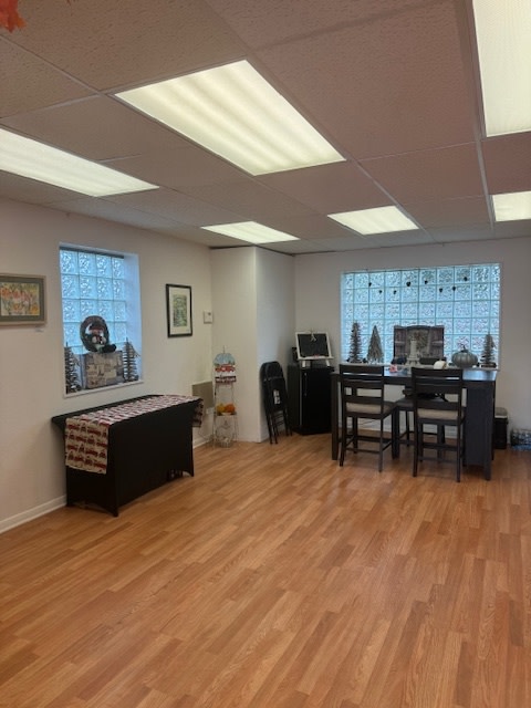 Charming space in Old Orland with lots of sunlight and great empty ...
