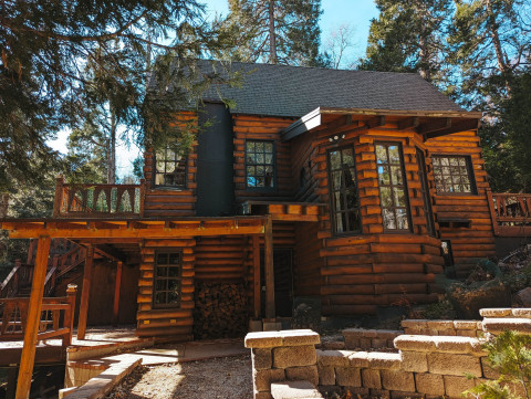 Empty Wood Log Cabin with vintage flair surrounded by trees, Twin Peaks ...