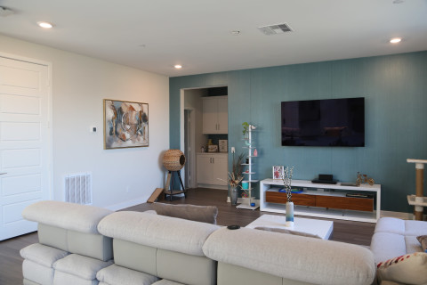 Cozy Modern OC Townhome, Irvine, CA | Production | Peerspace
