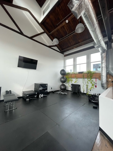 Athletic Form | Sodo gym with space for shooting fitness videos ...