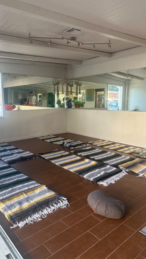 Open air rustic courtyard, Scottsdale, AZ | Production | Peerspace