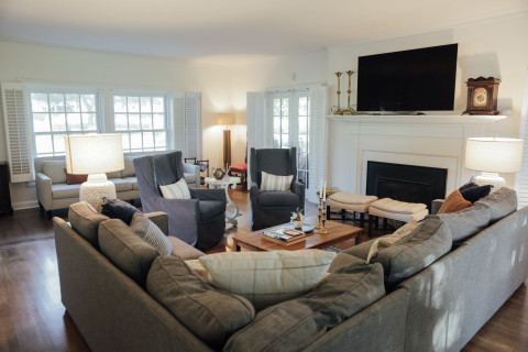 Estate Home & Vineyard on the Sacramento River, Walnut Grove, CA | Off ...