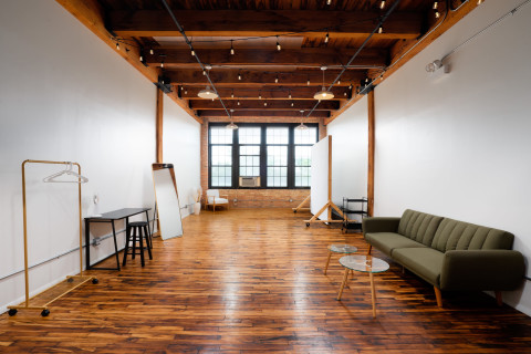 Industrial Natural Light Studio in Ravenswood, Chicago, IL | Production ...