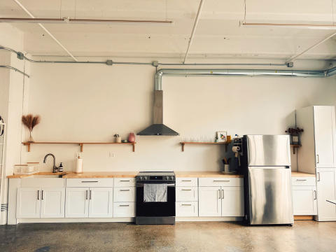 A Spacious Photo & Film Studio with a Fully Equipped Shooting Kitchen ...