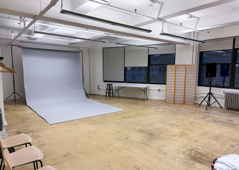 Clean White Box Studio for Rehearsals, Meetings, Photo & Video Shoots ...