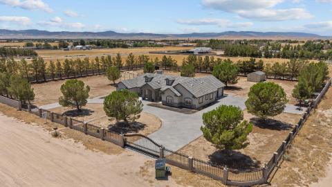 Desert Ranch House, Antelope Acres, CA | Event | Peerspace