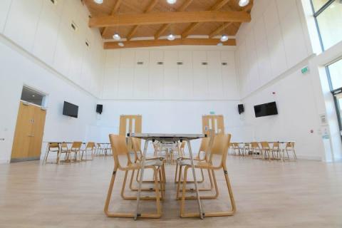 High Ceiling Hall with Lots of Natural Light and Exposed Wood, London ...