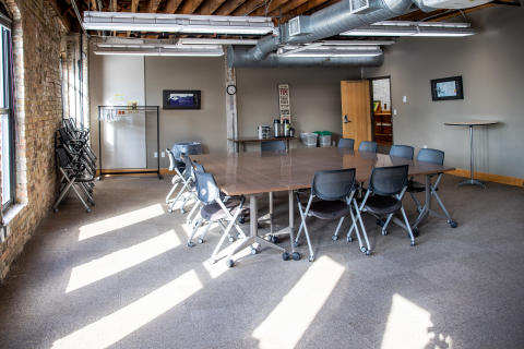 Adaptable Meeting Room with Great Natural Light, Minneapolis, MN | Off ...