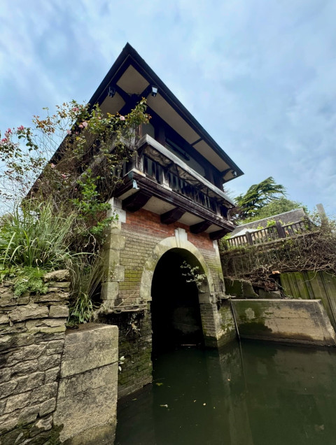 Boathouse with Stunning River Views, Twickenham | Event | Peerspace