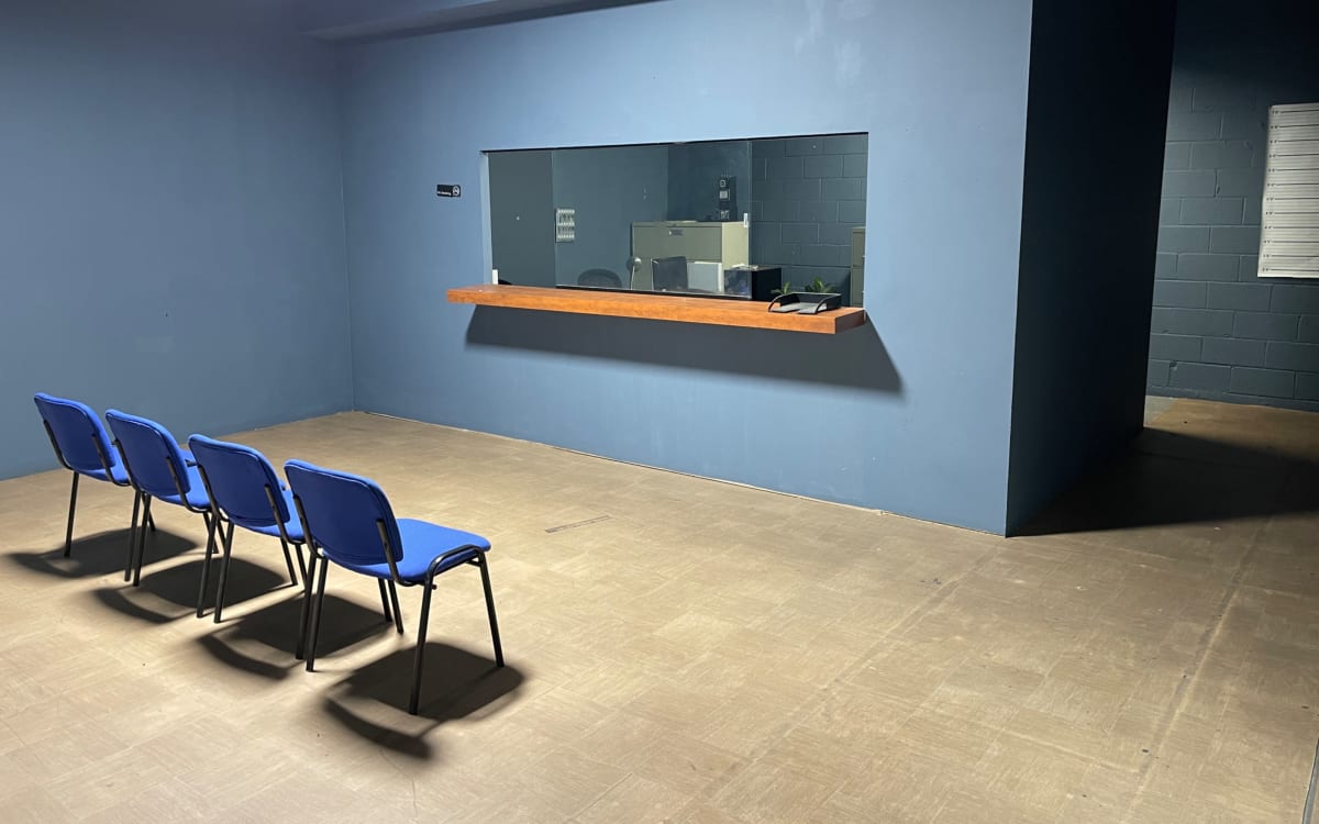 Los Angeles Bank Police Station Front Desk for TV & Film Production 8 ...