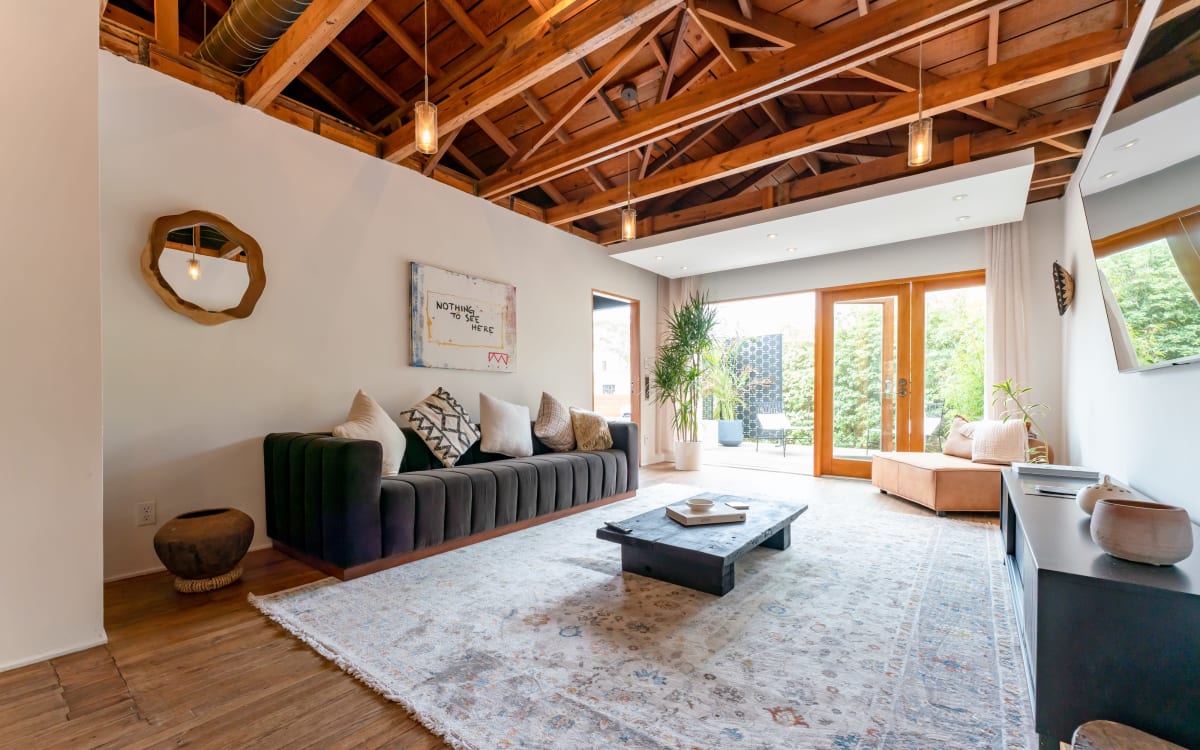 Venice Beach Organic House with Exposed Vaulted Ceilings, venice, CA ...