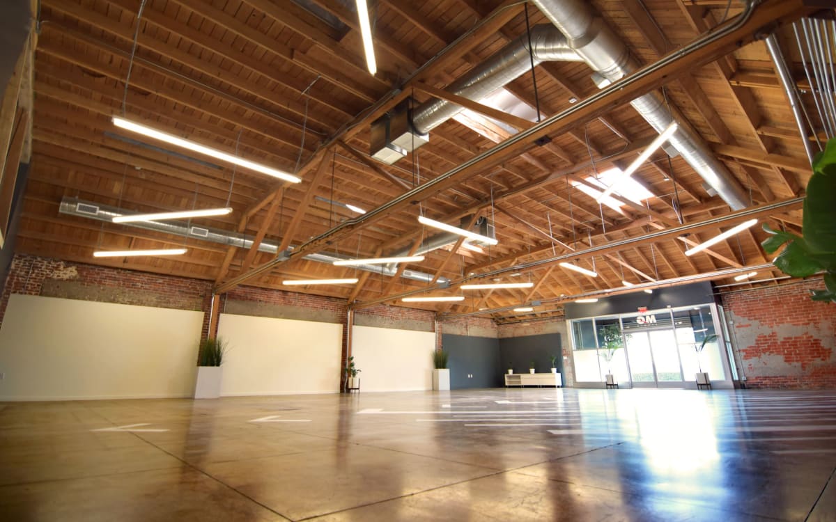 ***NEW LISTING DISCOUNT*** Downtown LA Warehouse Shoot Location, Los ...