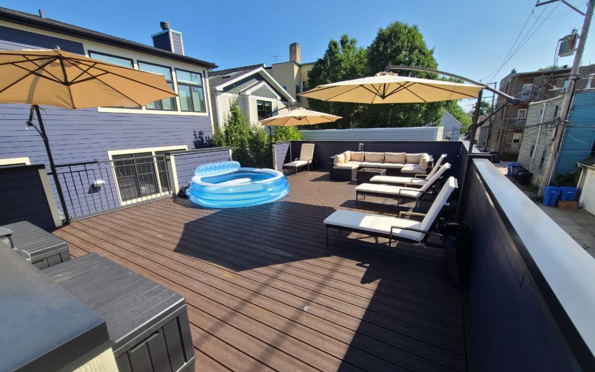 Beautiful large Multipurpose Deck in Lincoln Square, Chicago, IL ...