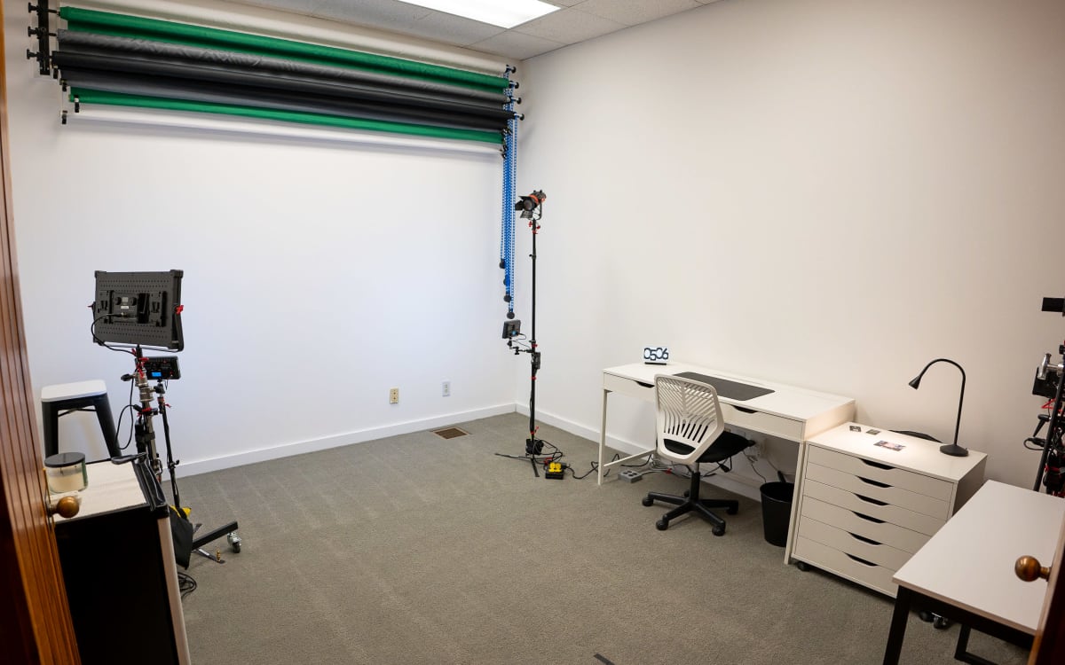 BuzzLabs Creative | Photo, Video & Podcast Studio, Aurora, IL | Production | Peerspace