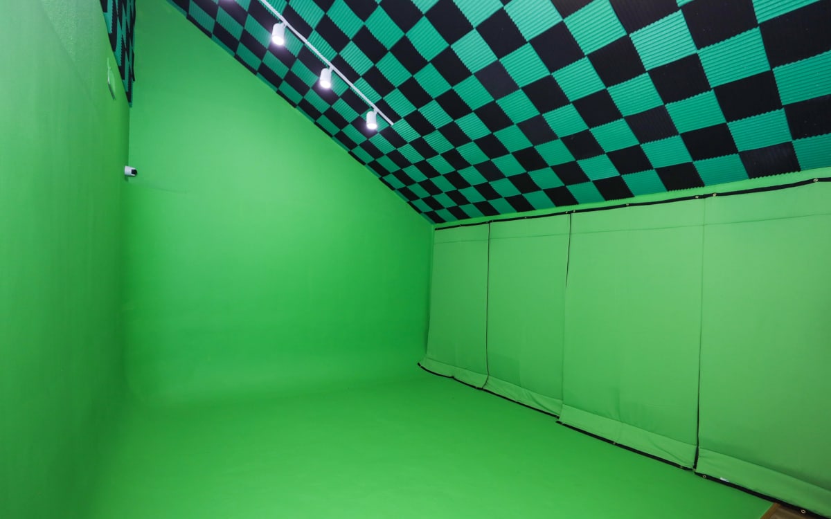 Rocky Mountain Photography LLC | Soundproof Green Room & Cyclorama Cove ...