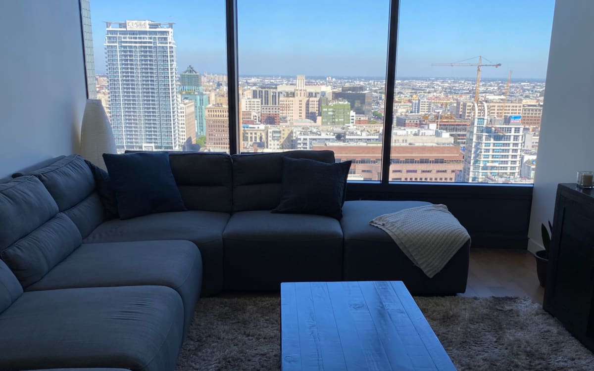 Downtown L.A High rise Apartment with Magnificent distant Views, Los ...