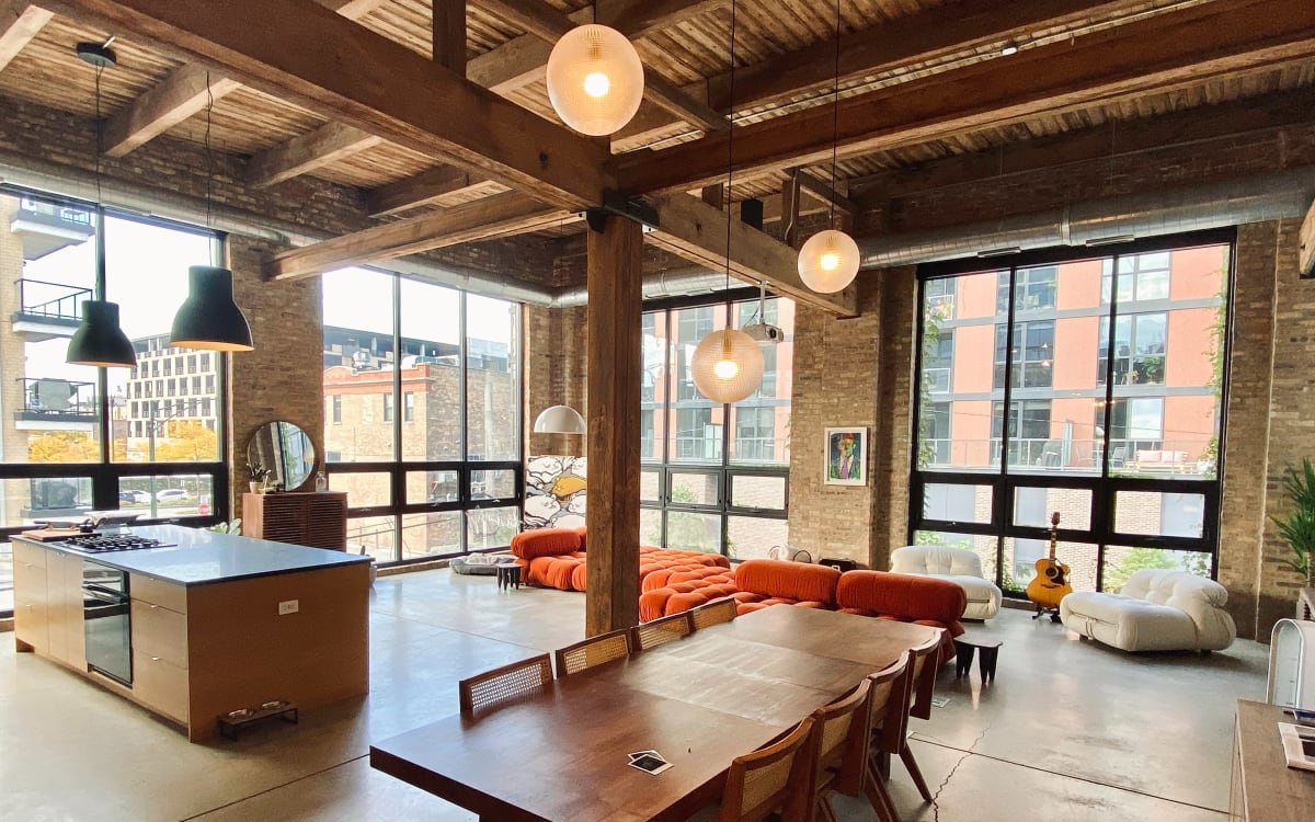 Massive Luxury Designer Loft - West Loop Prime Location, Chicago, IL ...