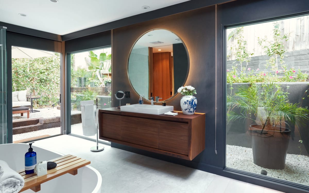 Luxury Modern Master Suite with Tropical Garden., sherman oaks, CA ...