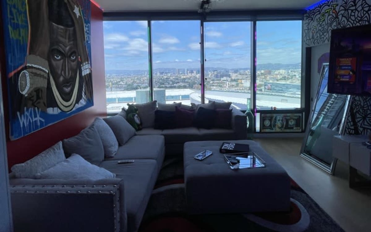 Downtown Condo City View, los angeles, CA | Production | Peerspace