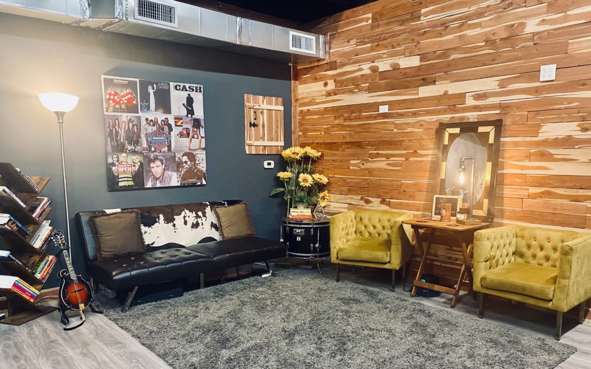 Rustic Music Studio overlooking a farm with cedar and vintage 70's ...