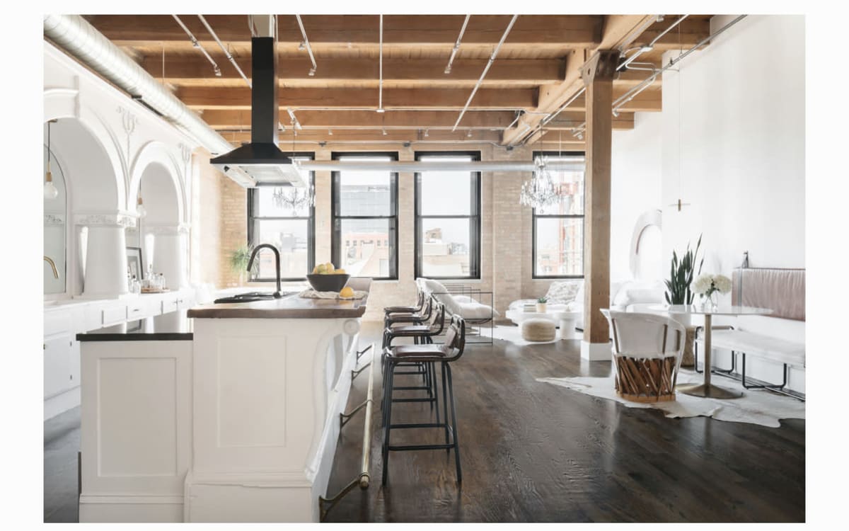 Unique West Loop Loft with Elegant Bar, CHICAGO, IL | Production ...