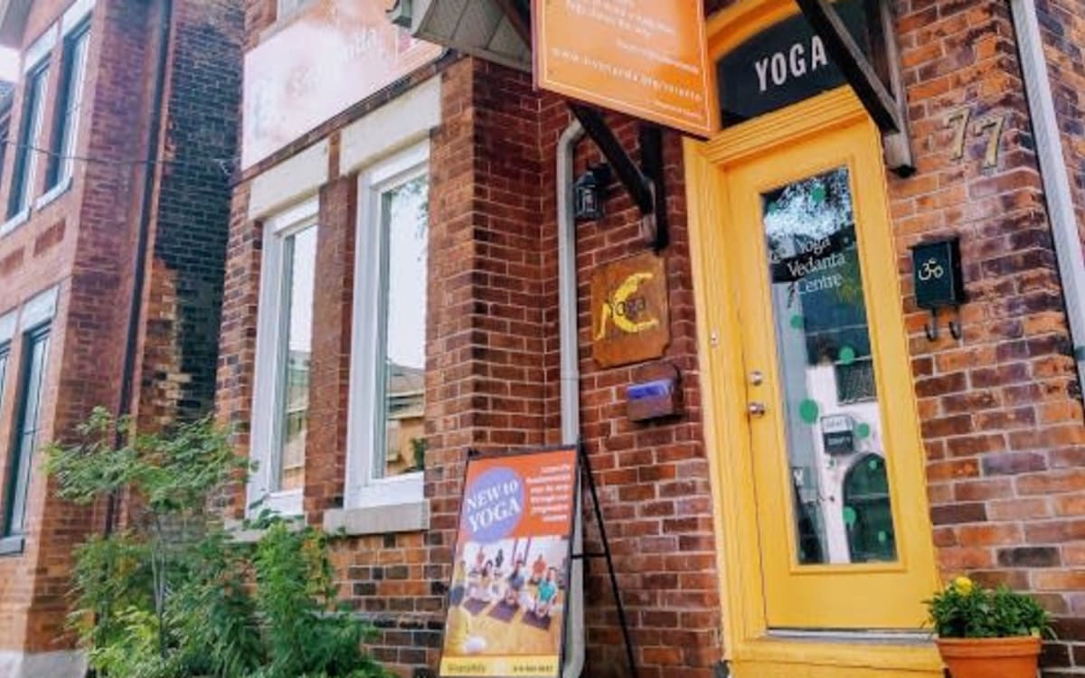 Downtown Yoga studio, Toronto | Event | Peerspace