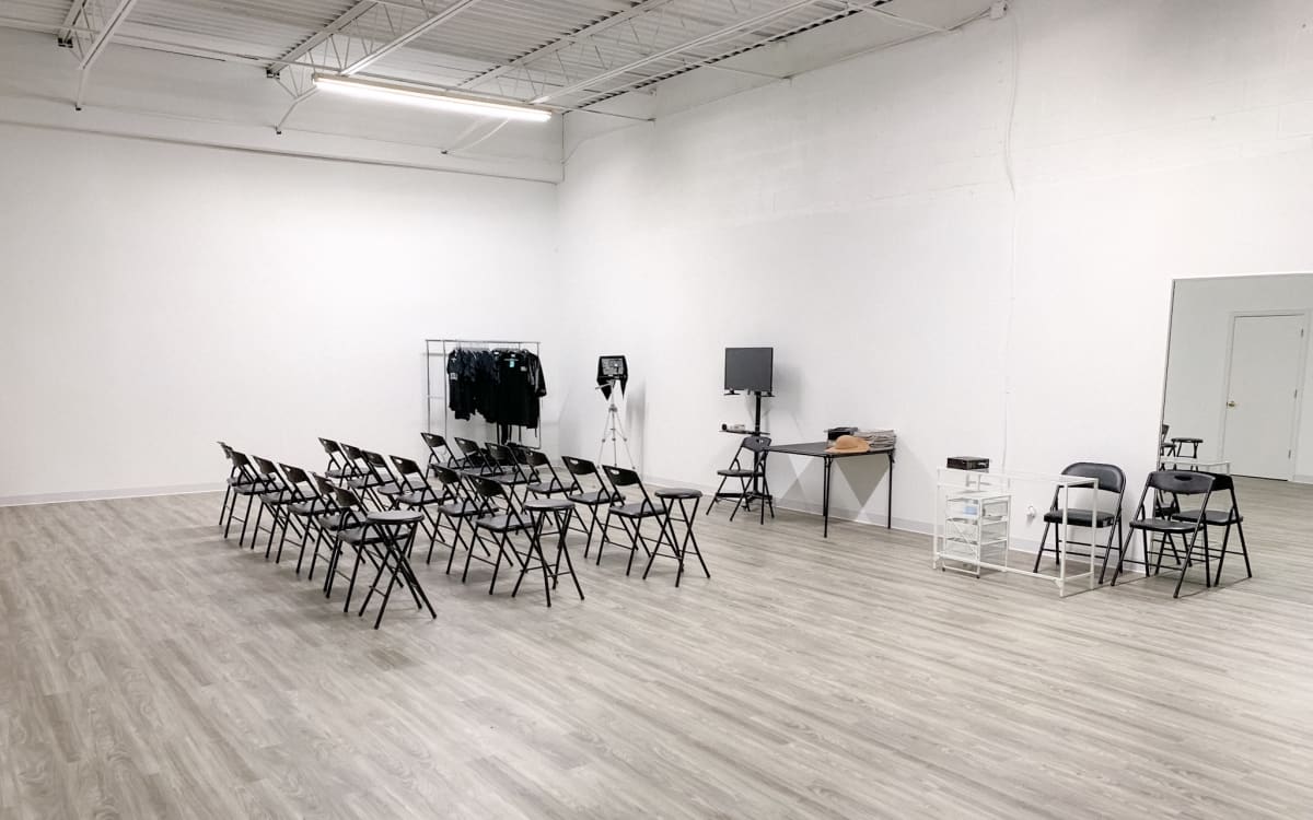 Bella Modeling School | Spacious Design District Studio, Dallas, TX ...