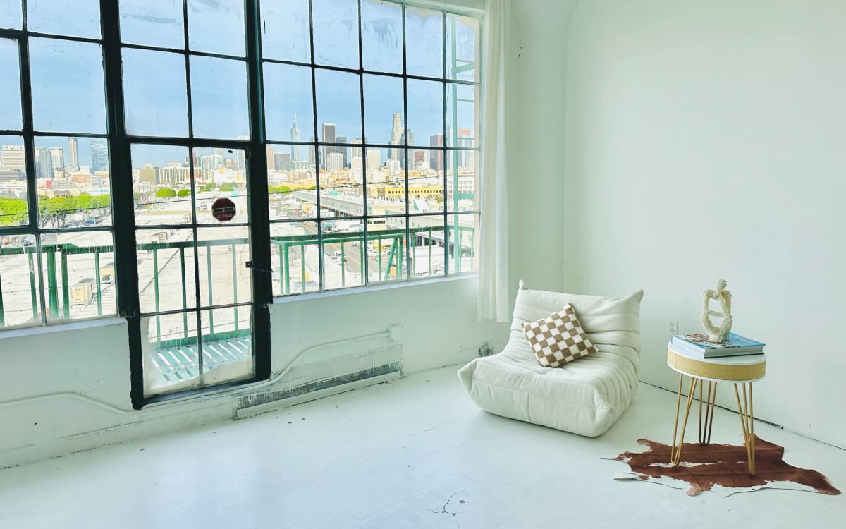 Modern Daylight Studio with Amazing DTLA View, LOS ANGELES, CA ...