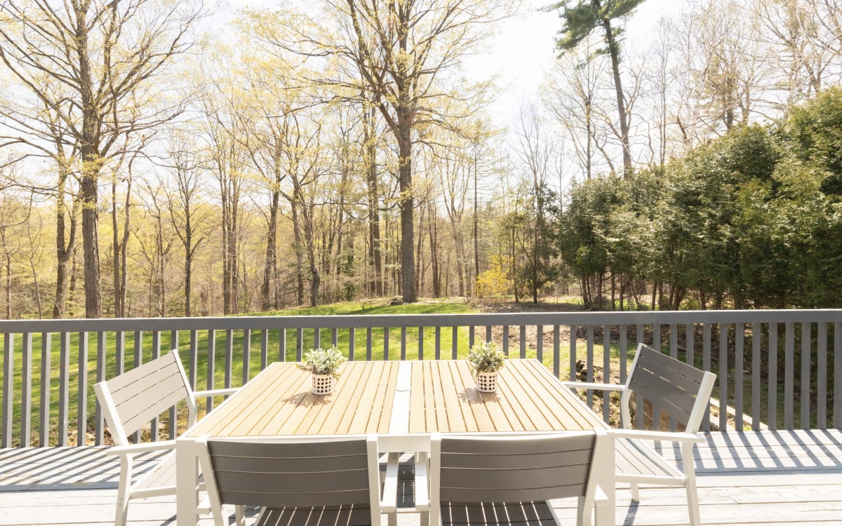 Oasis Space Located on a Ravine, North York | Production | Peerspace